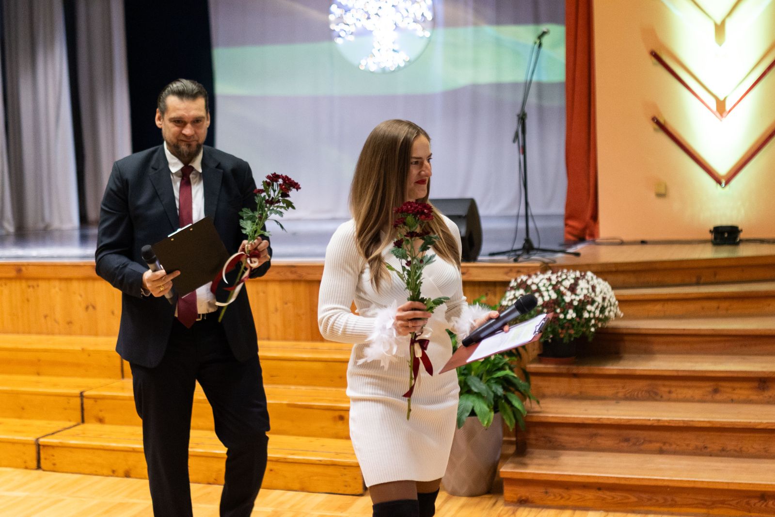 Valsts svētku pasākums Amatas Kultūras centrā 2025 - Amatas apvienības pārvalde